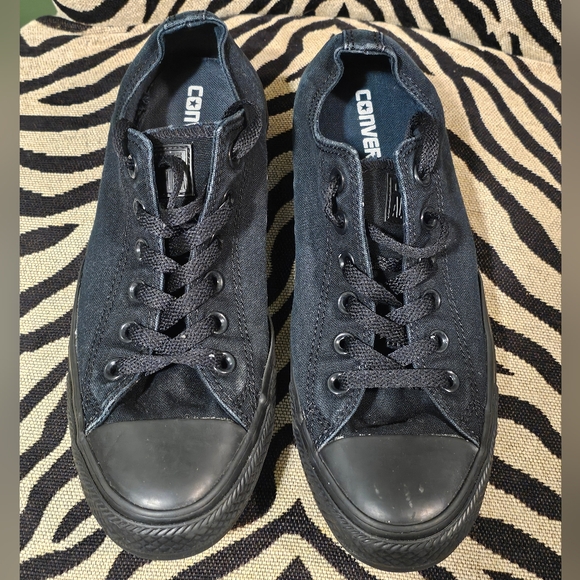 Converse | Shoes | Converse Classic Low Top Black Chuck Sneakers | Poshmark